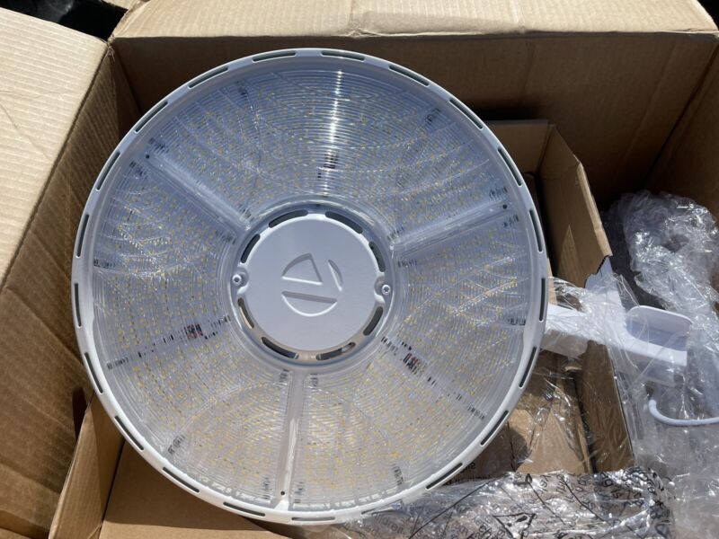 LITHONIA LIGHTING LED 16" ROUND COMMERCIAL HIGH BAY SUSPENDED LIGHT 40 ...